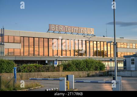 Flughafen BER Terminal 5, ehemaliger Flughafen SXF, Schönefeld ...