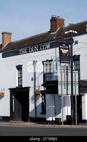 The Dun Cow pub, Dunchurch, Warwickshire, England, UK Stock Photo - Alamy