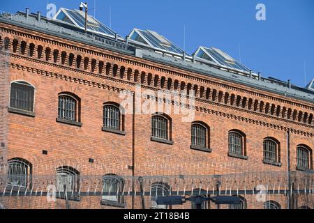 Zellenfenster, Justizvollzugsanstalt Moabit, Alt-Moabit, Mitte, Berlin ...