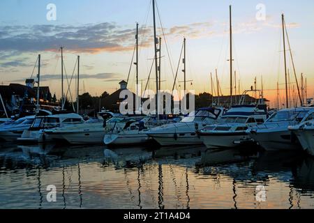 ENGLAND COASTAL PATH, PORT SOLENT MARINA, PORTSMOUTH HARBOUR .PIC MIKE ...
