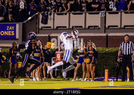 SMU wide receiver Jordan Hudson (2) attempts to escape the grasp of ...
