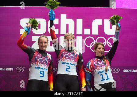 Tatjana Huefner (2. Platz) Natalie Geisenberger Olympiasiegerin Frauen ...