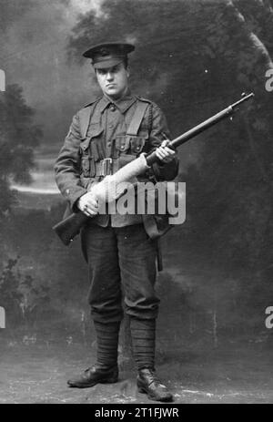 . 1/5 Battalion, London Regiment (London Rifle Brigade) Rfmn Butcher ...