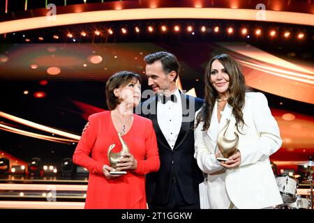 Simone Thomalla and Florian Silbereisen in the ARD TV show 'The Advent ...