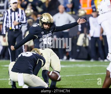 Colorado place kicker Alejandro Mata (16) warms up before an NCAA ...