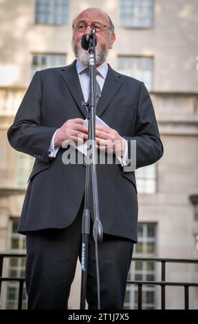 Sir Ephraim Mirvis, from London, is made a Knight Commander of the ...