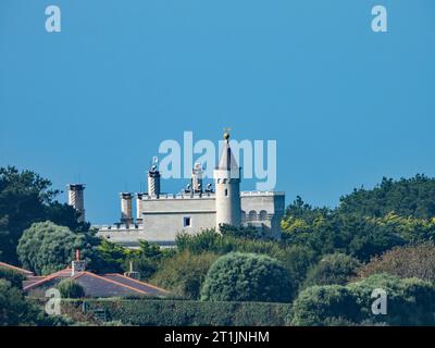 The Barclay brothers castle on the island of Brecqhou Stock Photo - Alamy