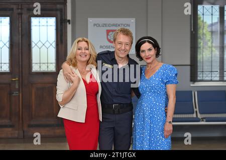 v.li: Karin Thaler Rolle: Hofer-Hofbesitzerin Marie Hofer, Max Mueller ...