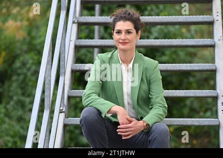 Schauspielerin Anastasia Papadopoulou Rolle: Rechtsmedizinerin Elena ...