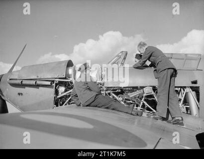 RAF Fighter Command 1940 Czech pilots of No. 310 Squadron confer at ...