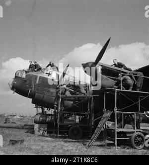 Avro Lancaster Mark I, L7540 'OL-U', of No. 83 Squadron RAF's ...
