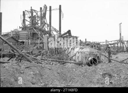 A distillation plant at the Jupiter crude oil refinery and storage ...