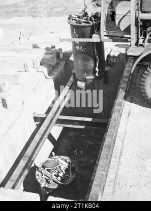 Royal Air Force Radio-counter-measures, 1939-1945. 'Jostle' transmitter ...