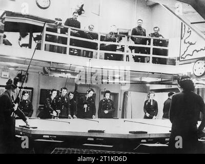 Operations Room at Headquarters Fighter Command Stock Photo - Alamy