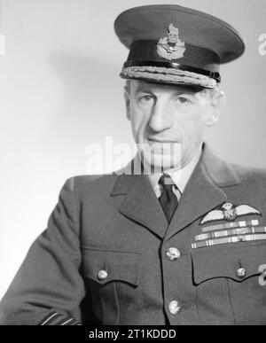 Royal Air Force Personalities, 1939-1945. Sous-Officier Pierre ...
