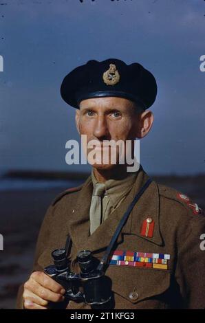 NEW EIGHTH ARMY COMMANDER AT TAC EIGHTH ARMY HEADQUARTERS, ITALY, 1 ...