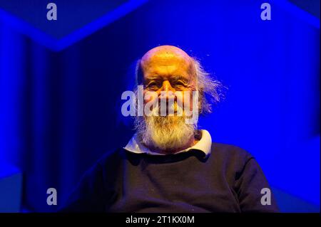 Brussels Books fair - The astrophysician Hubert Reeves comes to ...