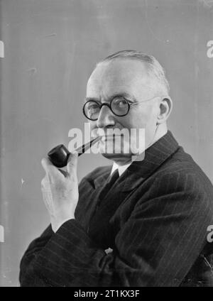 'DISC JOCKEY' CHRISTOPHER STONE, 1945 - A portrait of Christopher Stone ...