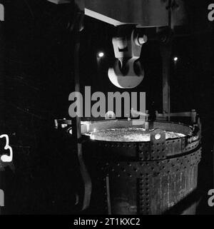 Birth of a Gun- the Production of a 25 Pounder Field Gun, 1942 An ...