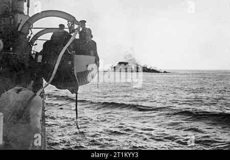The Sinking of the Cunard Liner Ss Lancastria Off St Nazaire Stock ...