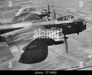 RAF Bomber Command Short Stirling Mk.I W7459 'O' of No. 1651 HCU (Heavy ...