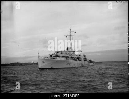 HMS MAGPIE - Underway , Magpie Stock Photo - Alamy