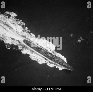 HMS Martin Underway Stock Photo - Alamy