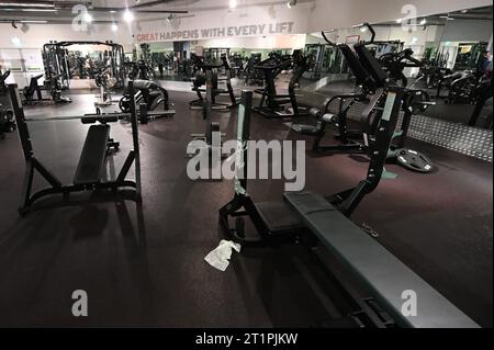 The inside of a bodybuilding gym in the UK Stock Photo - Alamy