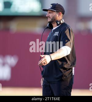 Texas State head coach GJ Kinne prepares to compete against Louisiana ...