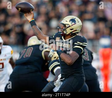 Texas State quarterback TJ Finley (7) during the second half of an NCAA ...