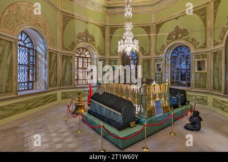 Emir Sultan Mosque and Mausoleum in Bursa, Turkey Stock Photo - Alamy