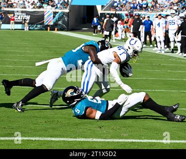 Indianapolis Colts wide receiver Josh Downs (2) catches a pass against ...