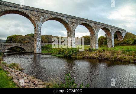 Cullen viaduct with water reflection Stock Photo - Alamy