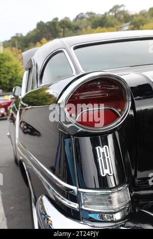 oldsmobile rocket 88 logo Stock Photo - Alamy