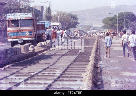 Infrastructure Work, Road Construction, Mumbai, India Stock Photo - Alamy
