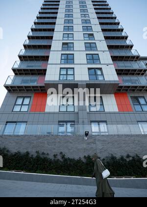 23 storey Mast Quay Phase II , Luxury development of apartments ...