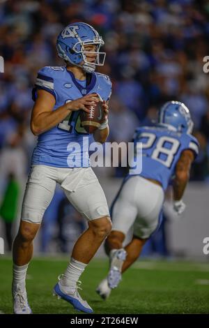 North Carolina quarterback Drake Maye (10) runs for a touchdown during ...