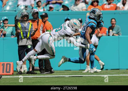 Carolina Panthers running back Chuba Hubbard (30) against the Tampa Bay ...