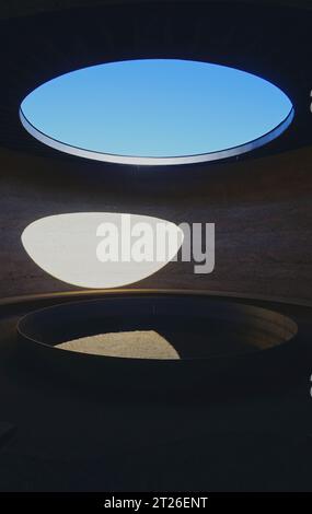 View of 'Writ in Water' at Runnymede Stock Photo - Alamy