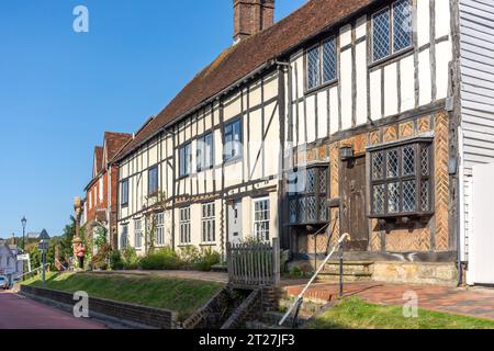 Period houses, High Street, Robertsbridge, East Sussex, England, United ...
