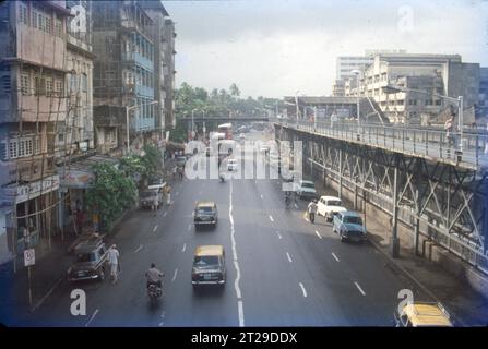 Traffic at Charni Road Railway Station Bridge, Bombay, India Stock ...