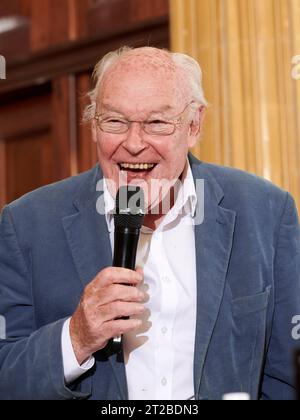 Timothy West at the Oldie Literary Lunch 17-10-23 Stock Photo - Alamy