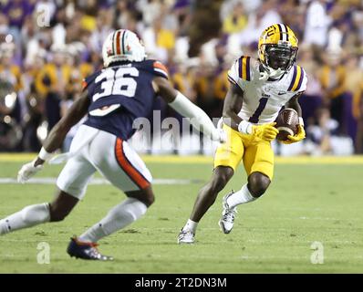 LSU wide receiver Aaron Anderson (1) scrambles in the second half of an ...