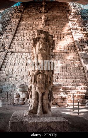 Detail of a figure in The temples of Copan Ruinas. Honduras Stock Photo ...