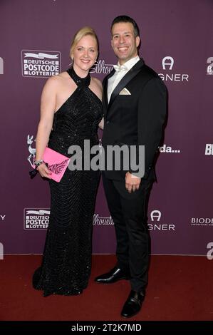 Tribute to Bambi 2023 Aramis Gianella-Borradori mit Ehefrau beim ...