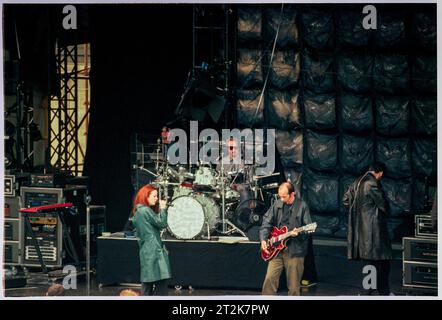 Lead singer Shirley Manson of Garbage at the MTV Europe awards Stock ...