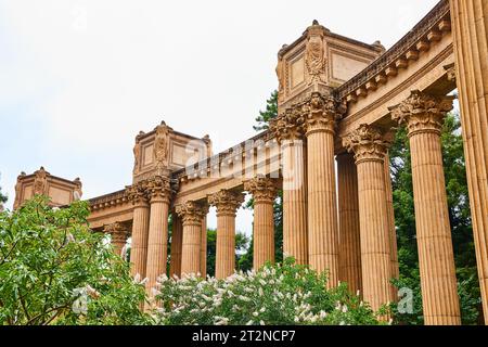 Ancient Roman colonnade architecture lookalike at Palace of Fine Arts ...