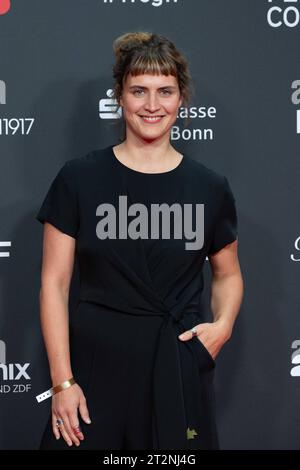 Morgane FERRU, Schauspielerin, Portraet, Porträt, Portrait ...