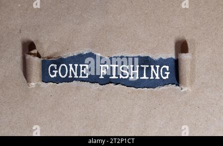 Short message on notepaper grunge background Stock Photo - Alamy