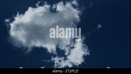 Cumulus humilis clouds or "fair weather Cumulus Stock Photo - Alamy
